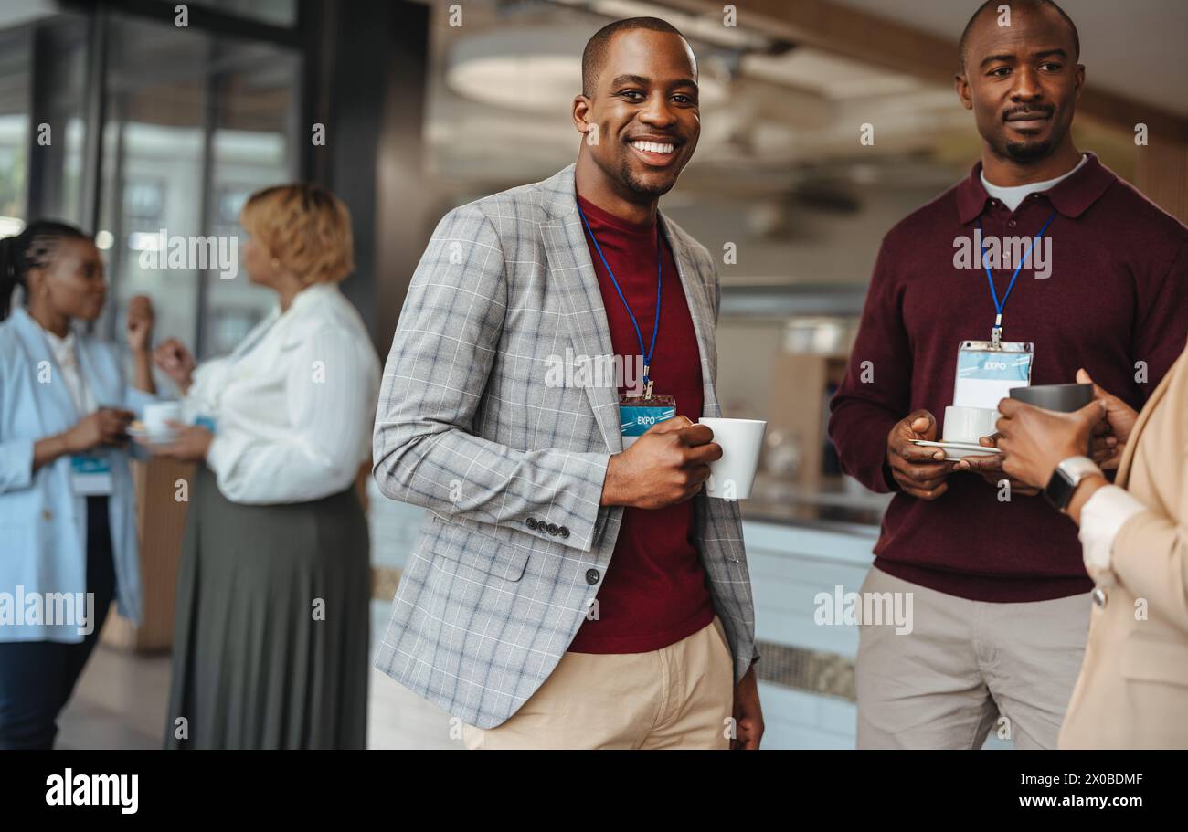 Chat workplace hi-res stock photography and images - Alamy