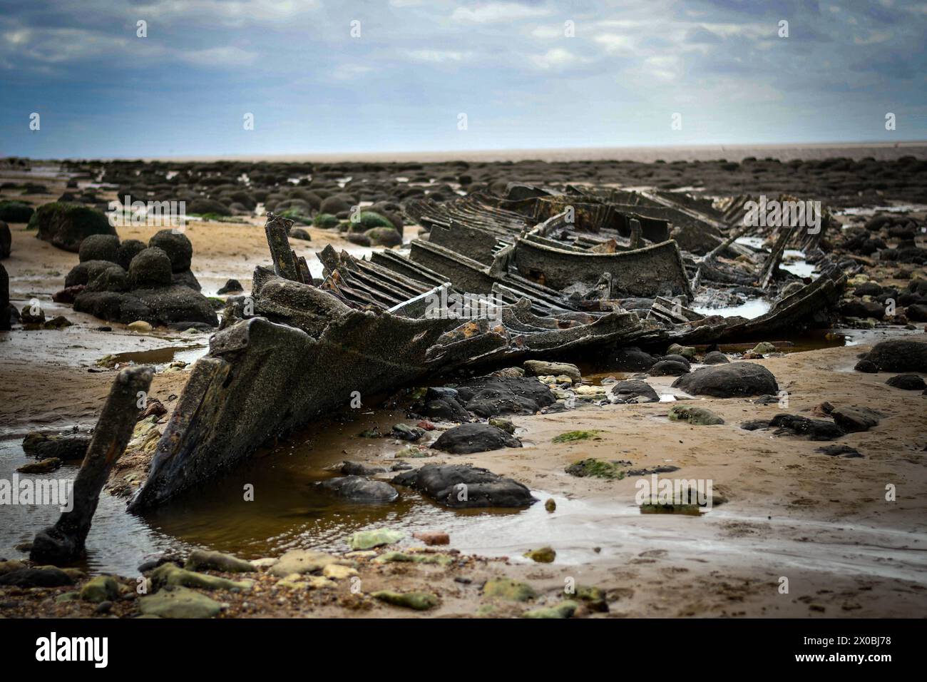 Old rusty shipwreck beached hi-res stock photography and images - Alamy