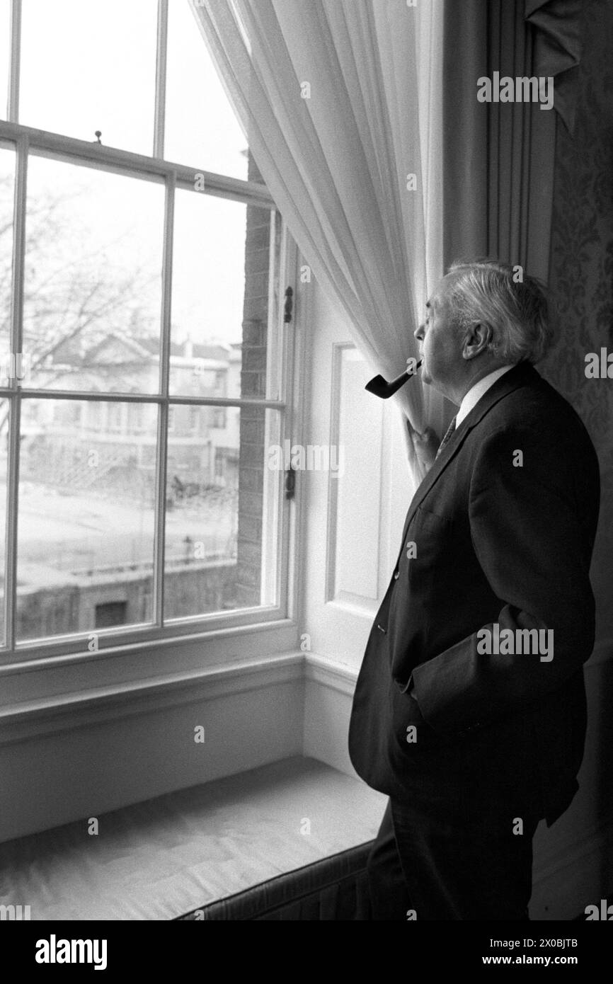 File photo dated 05/04/76 Harold Wilson looking out of a window at No ...