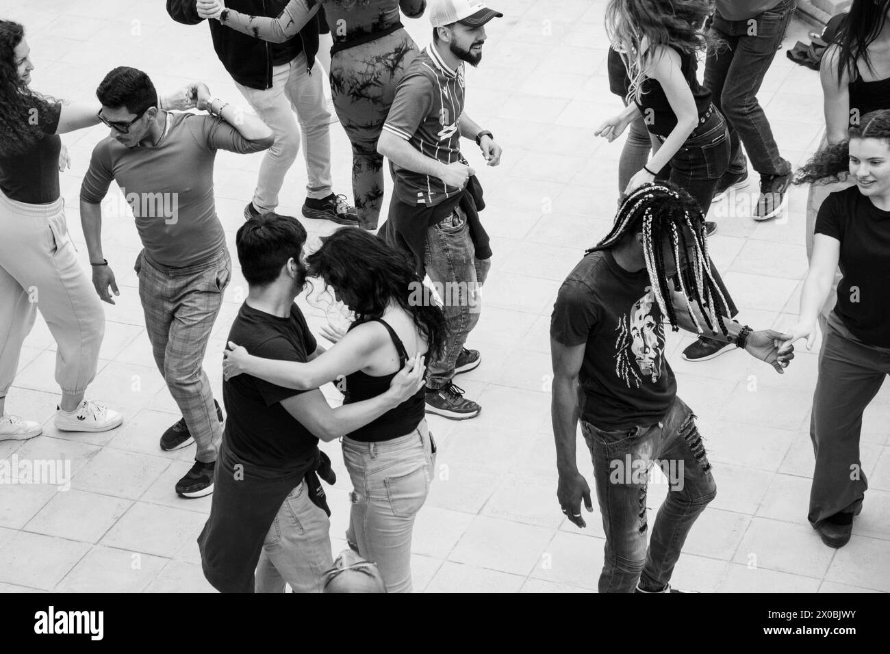 SALSA, CITY PARK, BARCELONA: Couples dance around the terraces of the ...