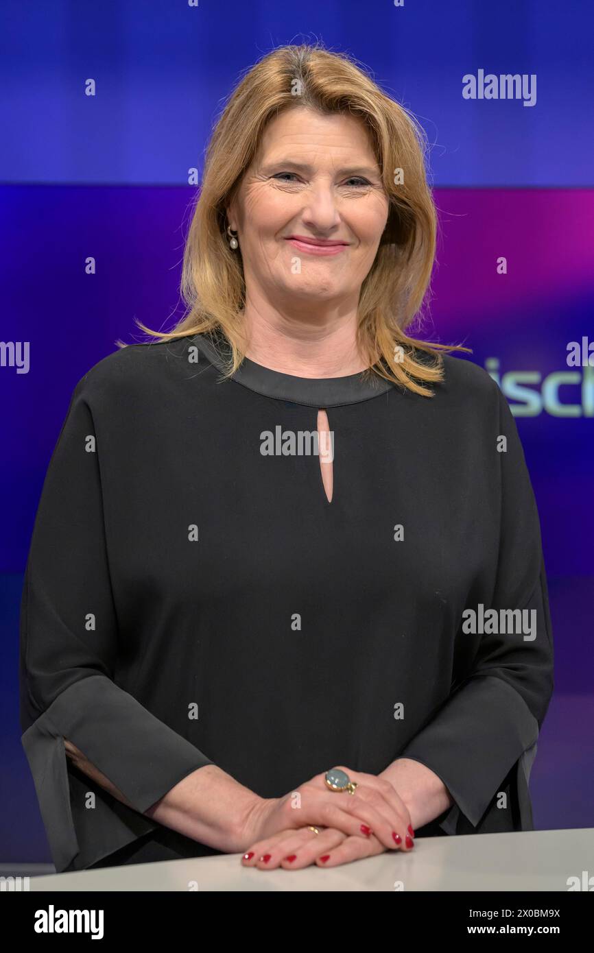 Tina Hassel (ARD-Hauptstadtstudio), - tv presenter, guest at ...