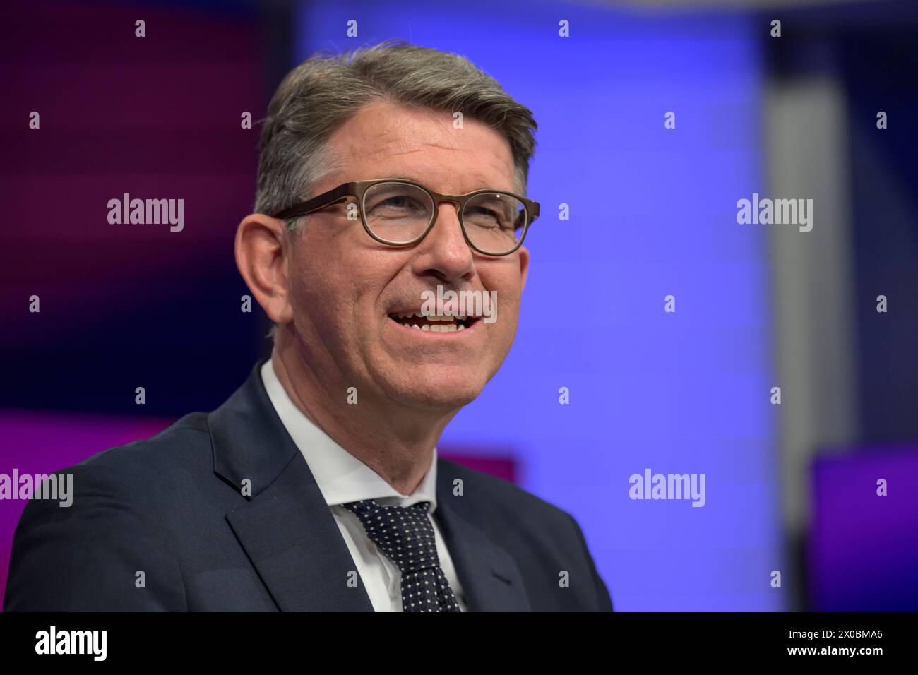 Wolfram Weimer (The European), guest at - maischberger, political talk ...