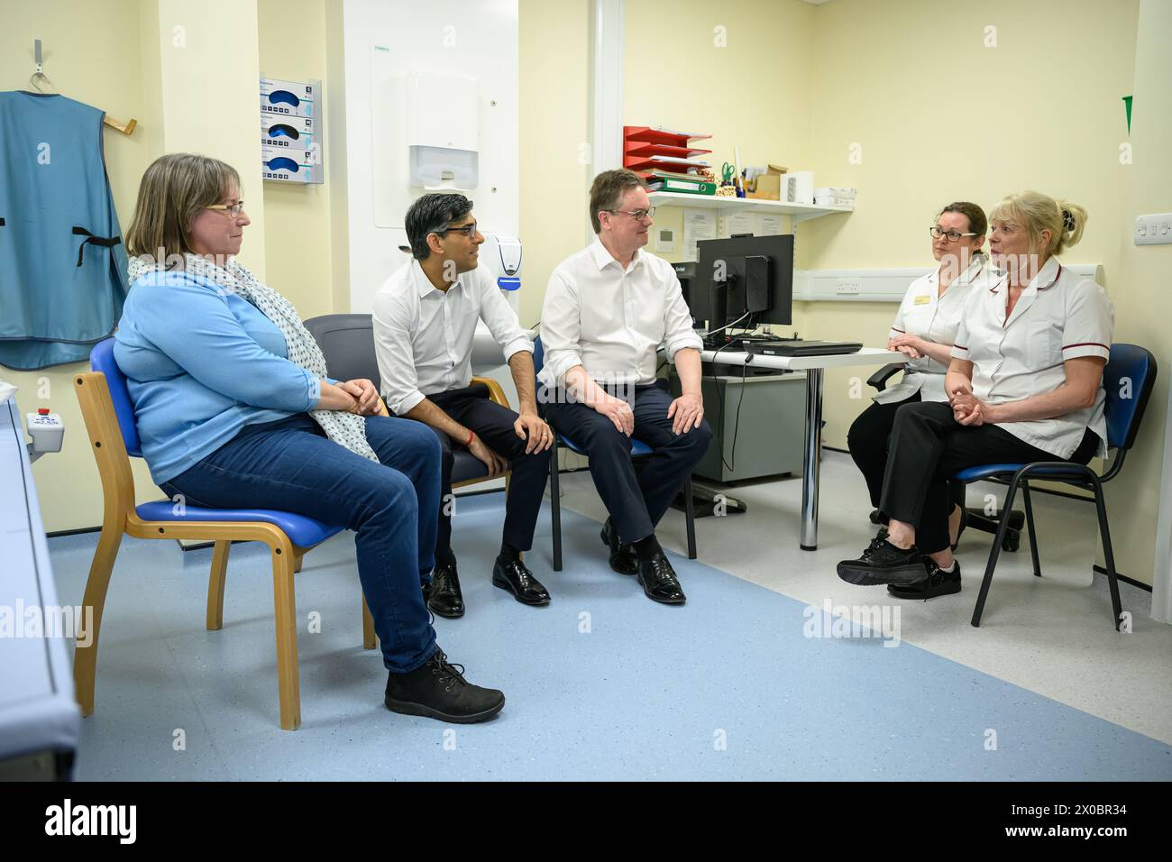 Prime minister rishi sunak speaks with speaks with patient joanna ...