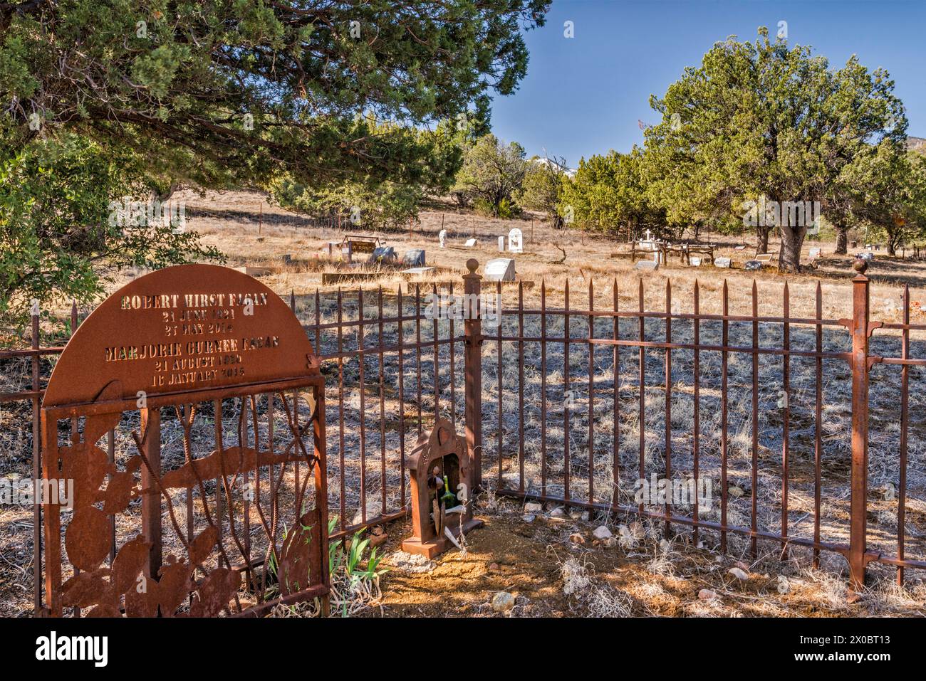 Graves at Paradise Cemetery, in Graveyard Canyon near settlement of ...