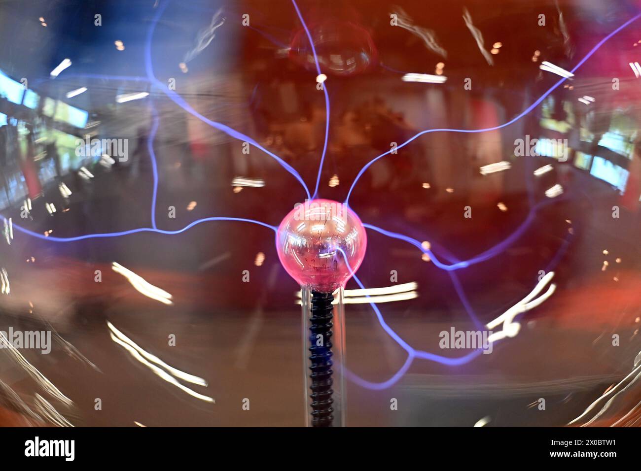 Fusion reactor model hi-res stock photography and images - Alamy