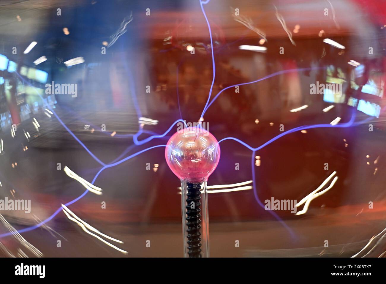 Fusion reactor model hi-res stock photography and images - Alamy