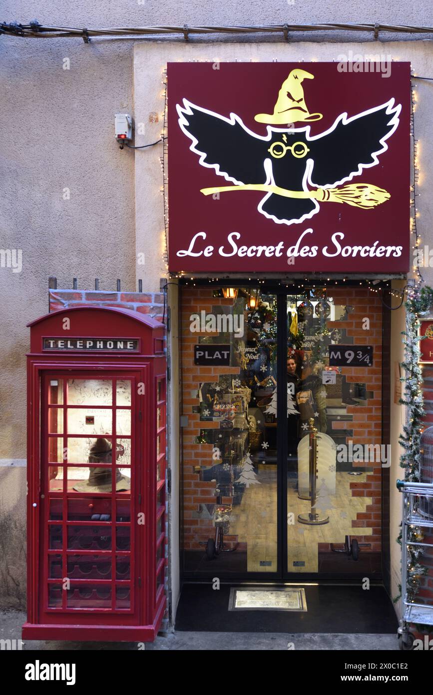 Harry Potter Themed Shop or Magic Shop for Witches and Sorcerers with ...