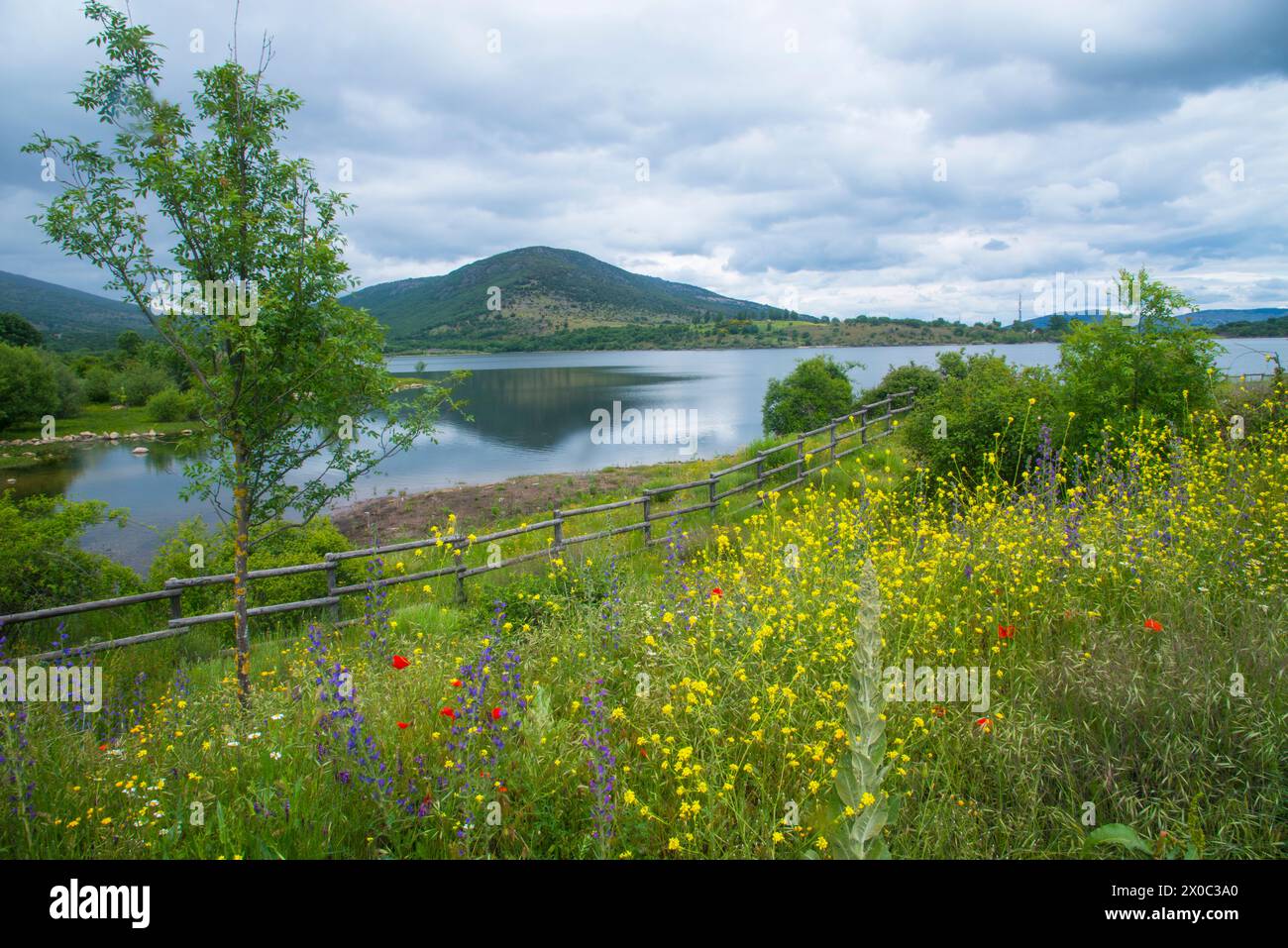 Embalse de pinilla hi-res stock photography and images - Alamy