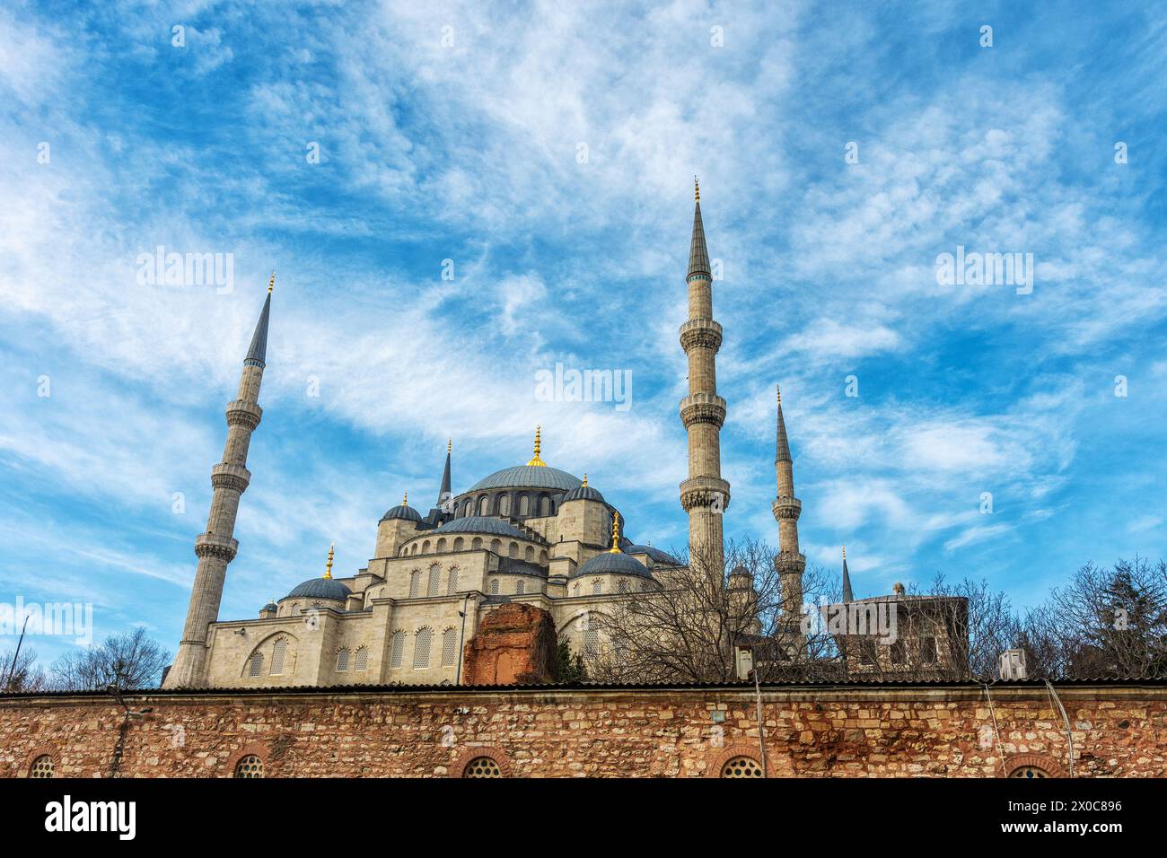 Facade blue mosque sultanahmet istanbul hi-res stock photography and ...