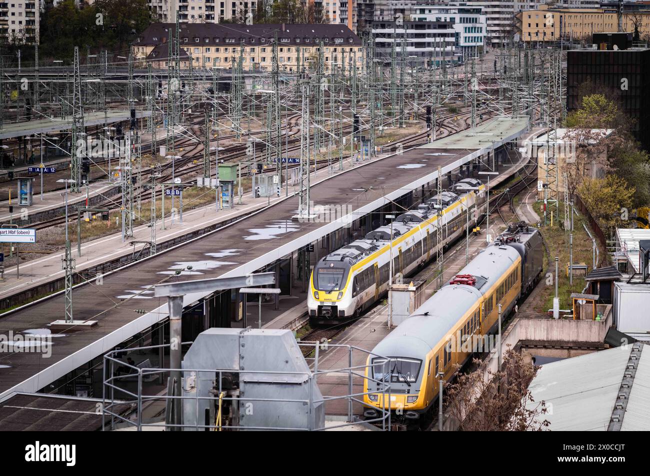 HBF Bahnhof Deutsche Bahn DB SWEG 31.03.2024 Hauptbahnhof Stuttgart ...