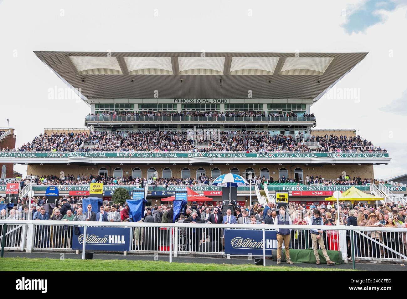 Process royal stand hi-res stock photography and images - Alamy