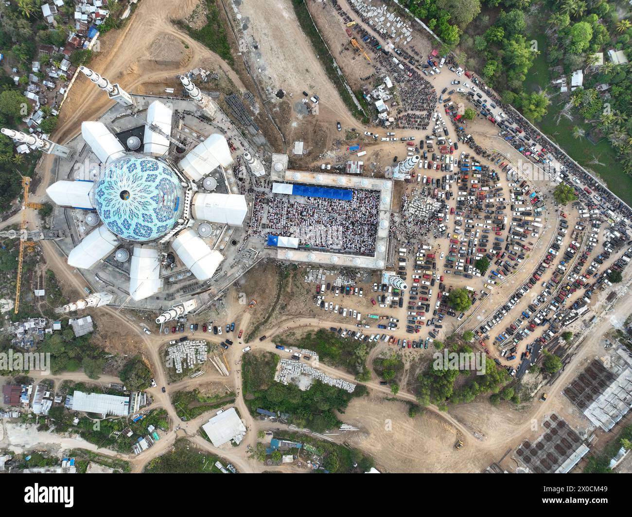 Zamboanga City, Philippines. 10th Apr, 2024. Thousands of Muslims ...