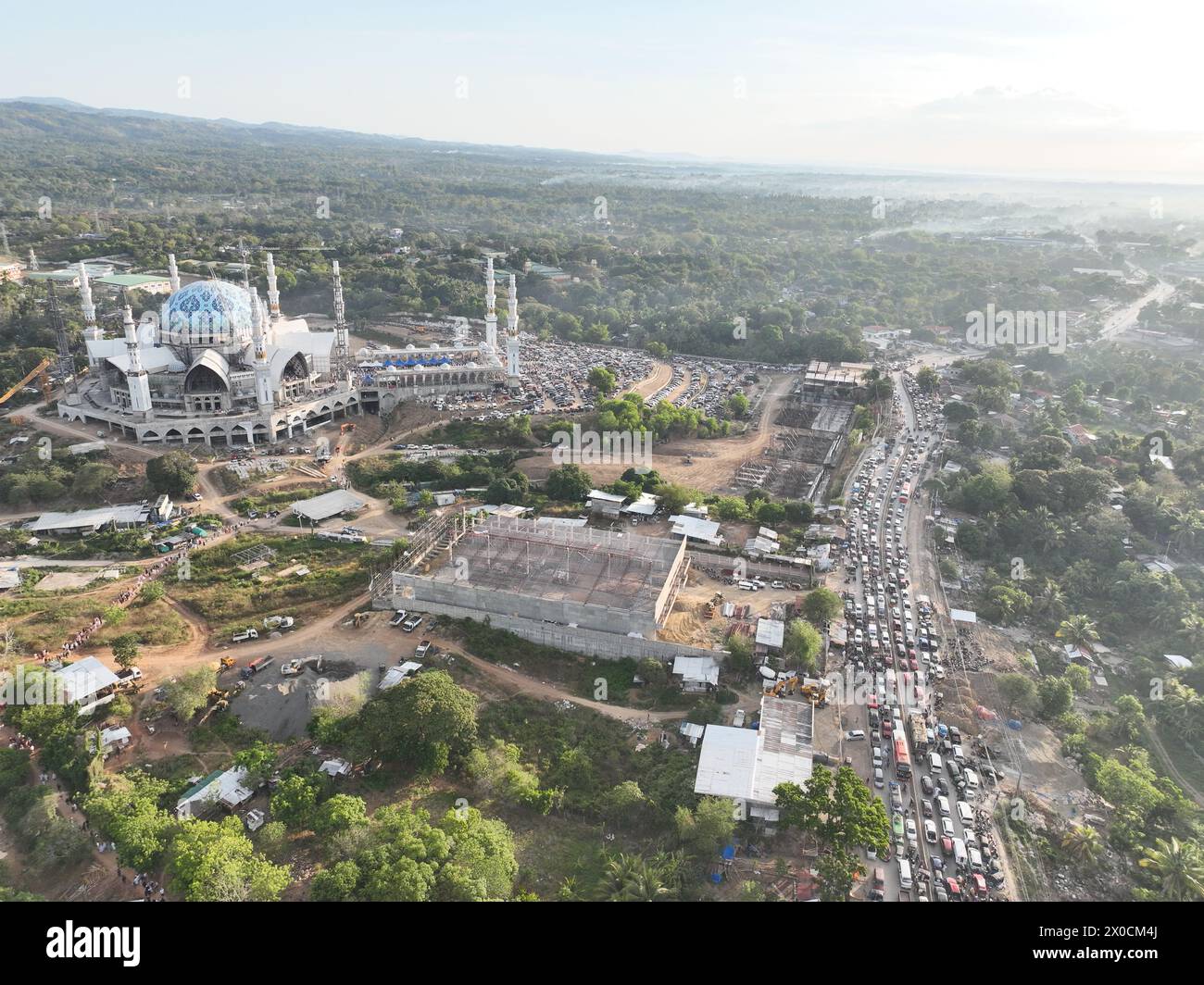 Zamboanga City, Philippines. 10th Apr, 2024. Thousands of Muslims ...