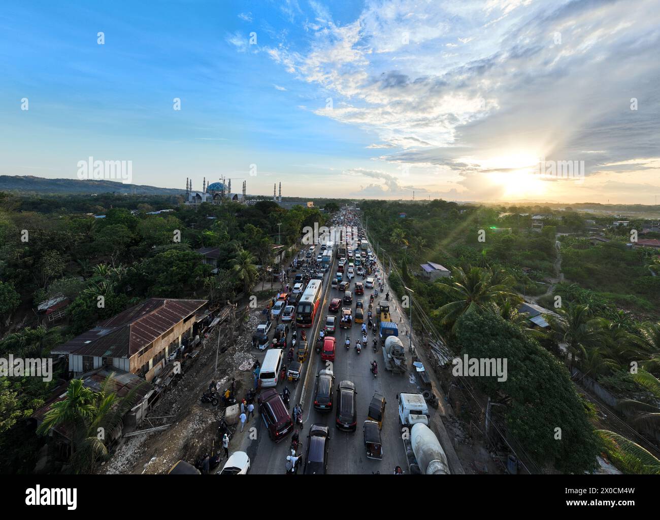 Zamboanga City, Philippines. 10th Apr, 2024. Thousands of Muslims ...