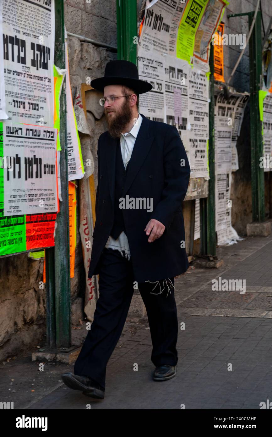 East Jerusalem, Israel. 18th Oct, 2010. Jewish orthodox man walks in ...