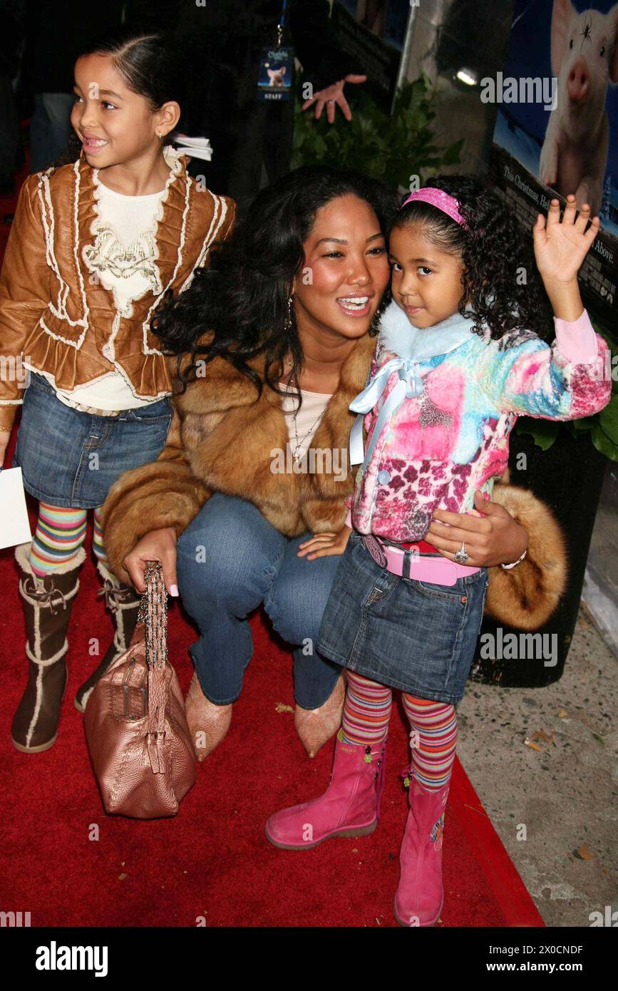 Kimora Lee Simmons and daughters Ming Lee Simmons and Aoki Lee Simmons ...