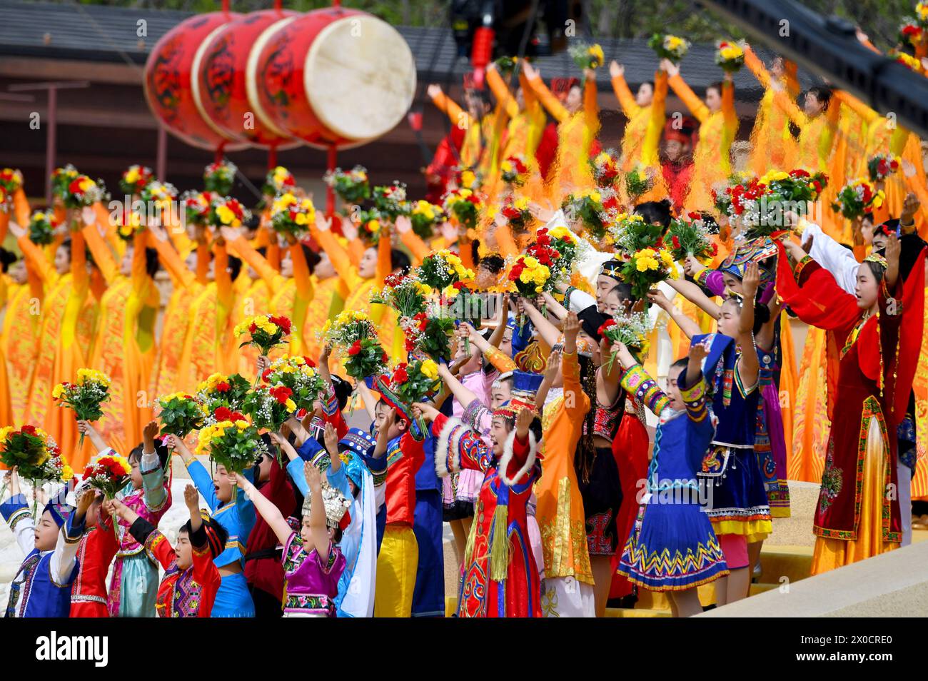(240411) -- XINZHENG, April 11, 2024 (Xinhua) -- Performers act during ...