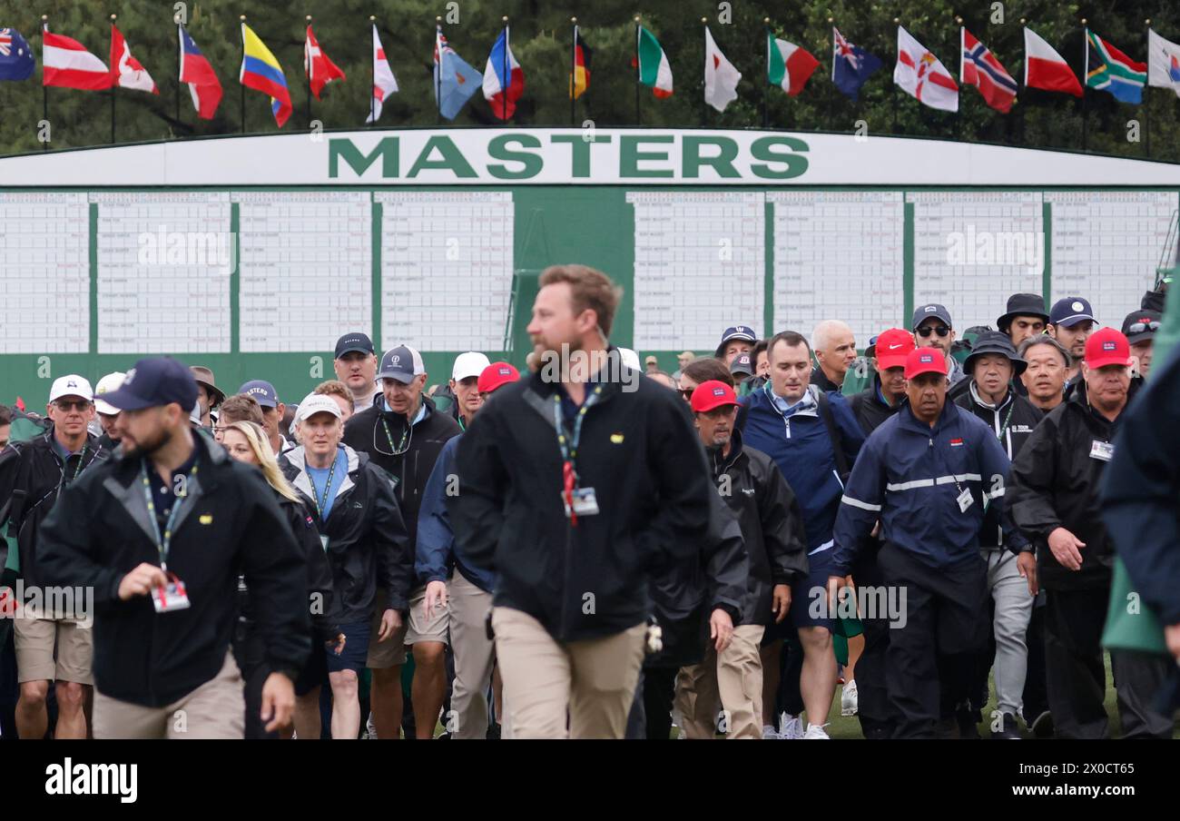 Augusta, United States. 11th Apr, 2024. Spectators arrive for the ...