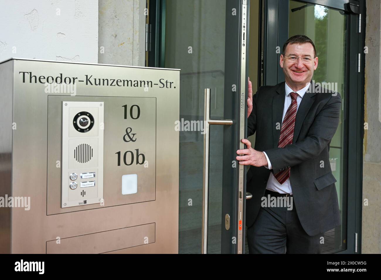 Occupied kaserne hi-res stock photography and images - Alamy