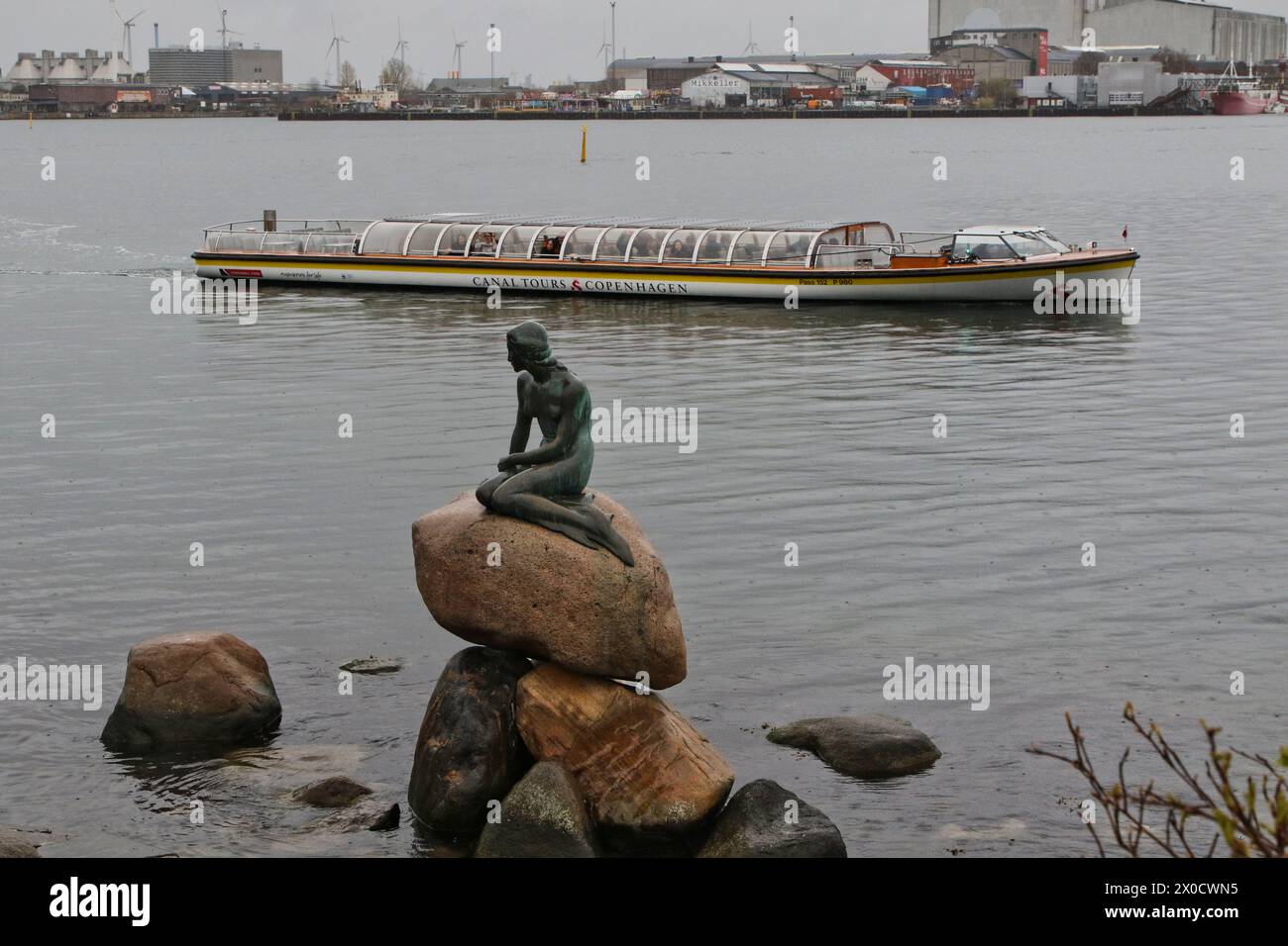 Canal tours Copenhagen and little mermaid statue Copenhagen Denmark April 2024 Stock Photo - Alamy