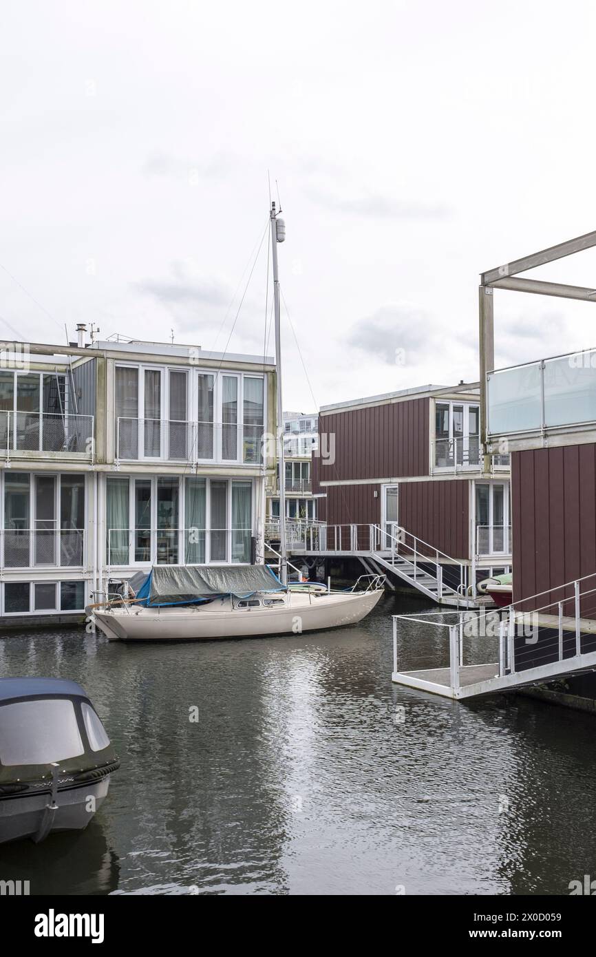 Floating houses in ijburg amsterdam hi-res stock photography and images ...