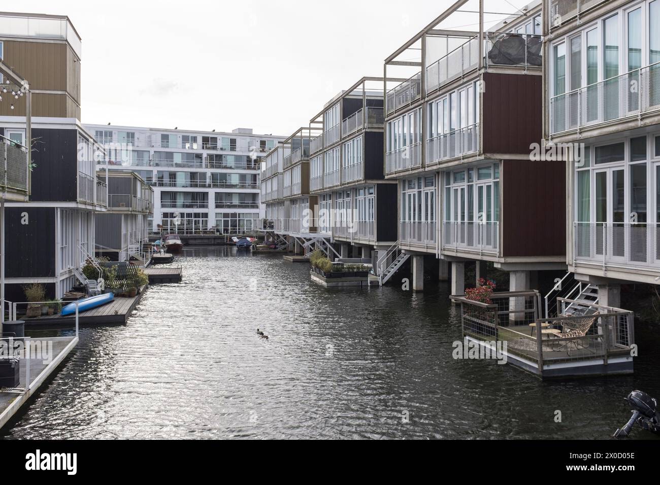 Floating homes and houses in the Waterbuurt (Water District) of Ijburg ...