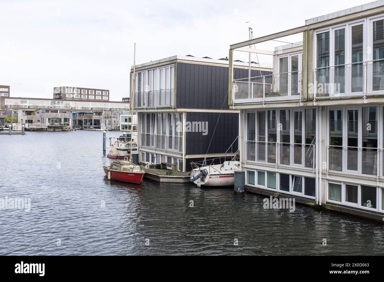 Floating homes and houses in the Waterbuurt (Water District) of Ijburg ...