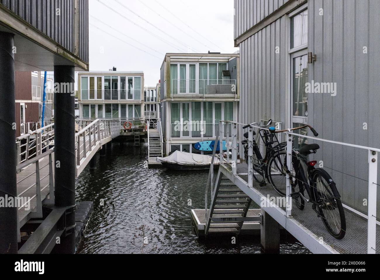 Floating houses in ijburg amsterdam hi-res stock photography and images ...