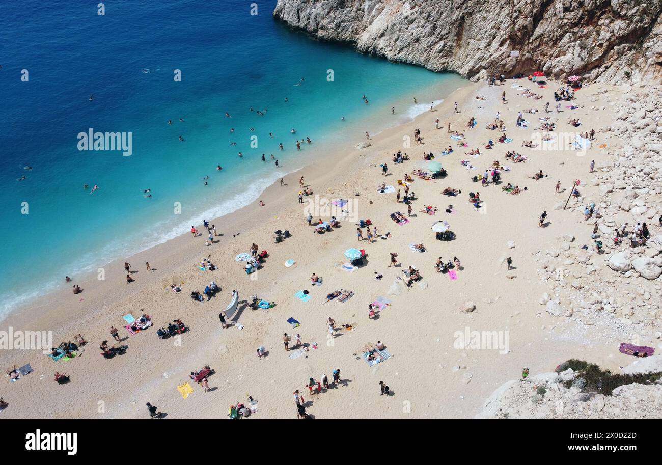 (240411) -- ANTALYA, April 11, 2024 (Xinhua) -- An aerial drone photo ...