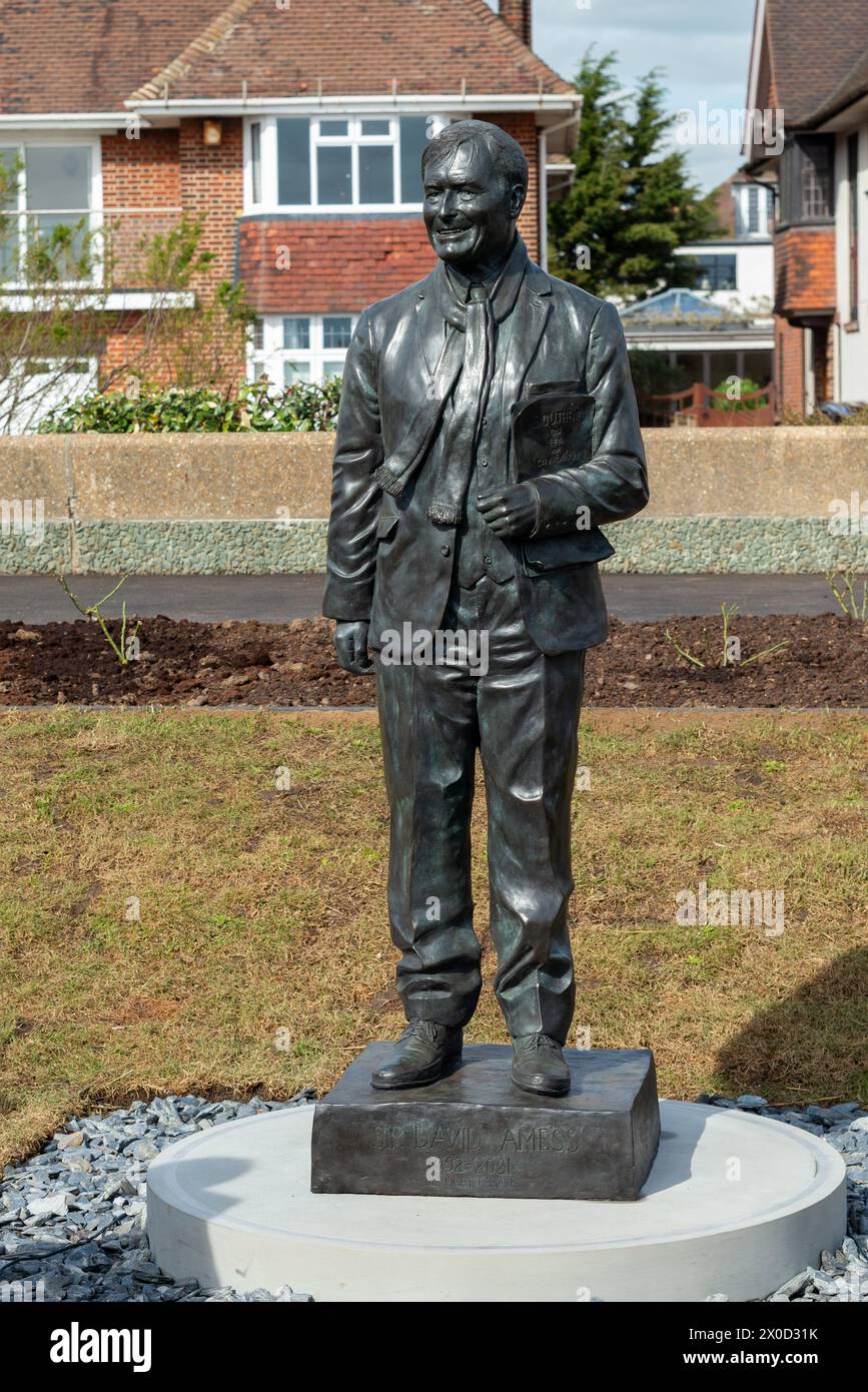 Chalkwell Esplanade, Southend on Sea, Essex, UK. 11th Apr, 2024. A ...