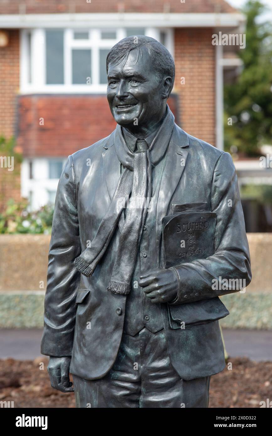 Chalkwell Esplanade, Southend on Sea, Essex, UK. 11th Apr, 2024. A ...