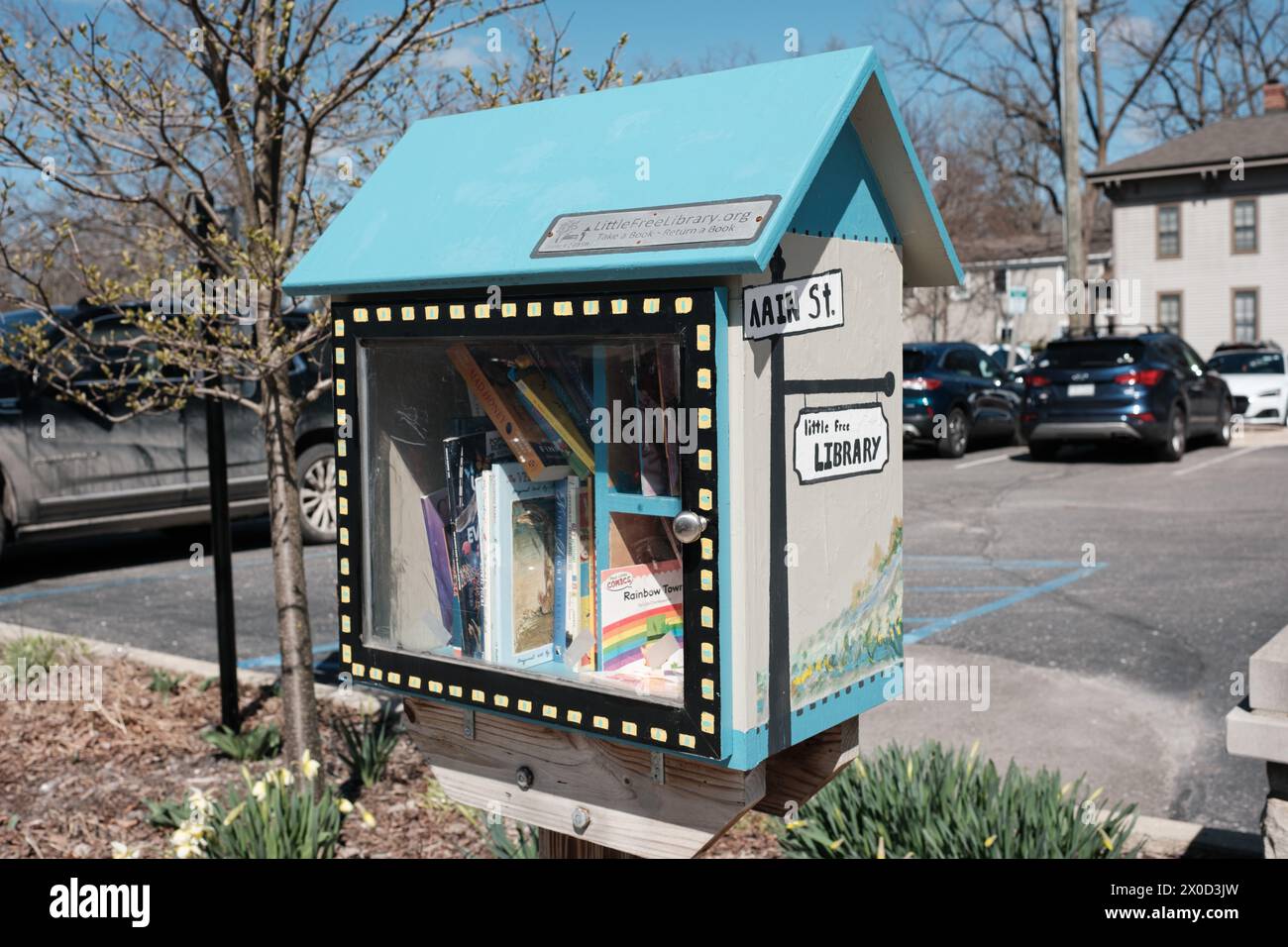 Little free library box hi-res stock photography and images - Alamy
