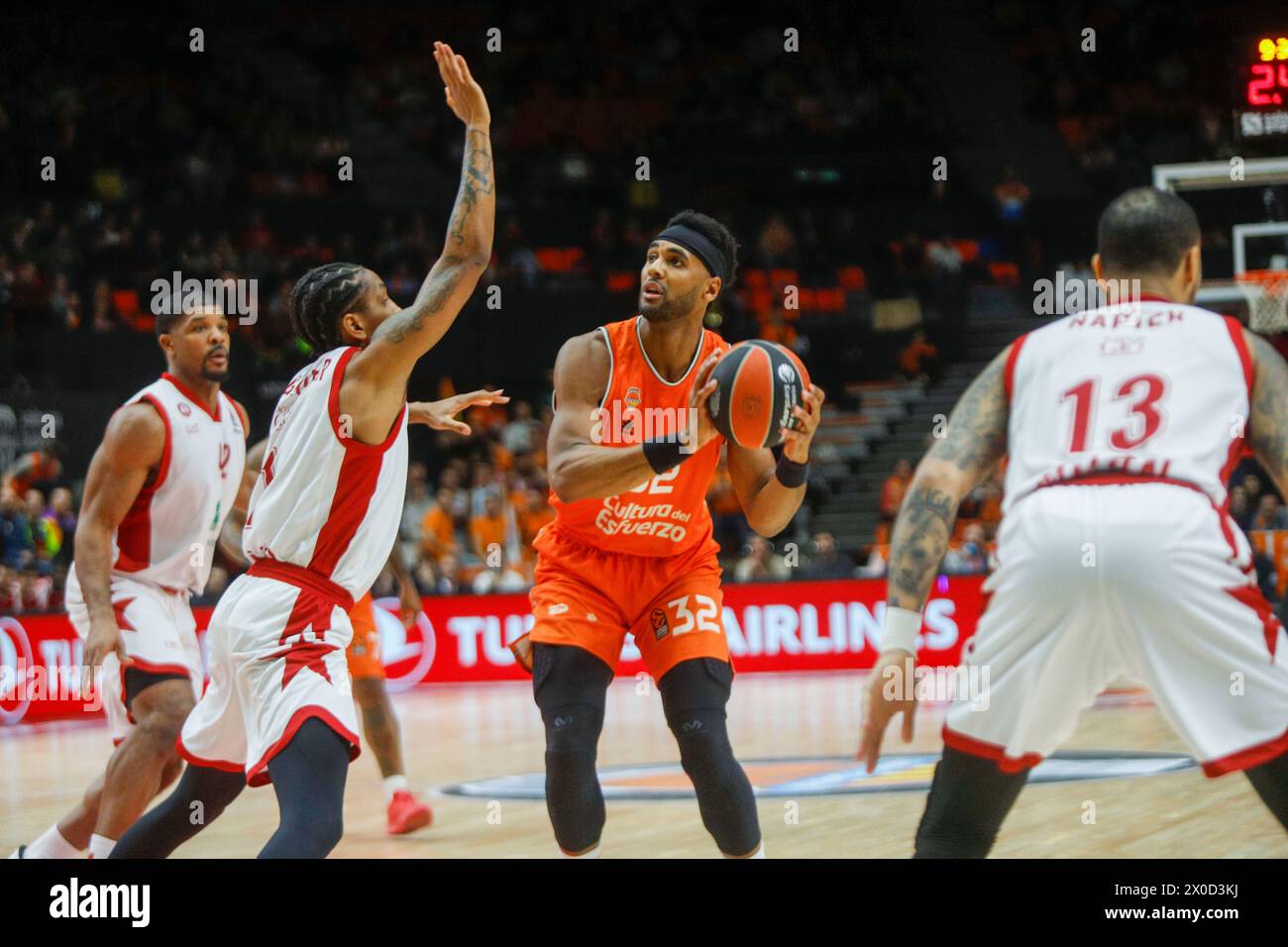 Valencia basket squad hi-res stock photography and images - Alamy