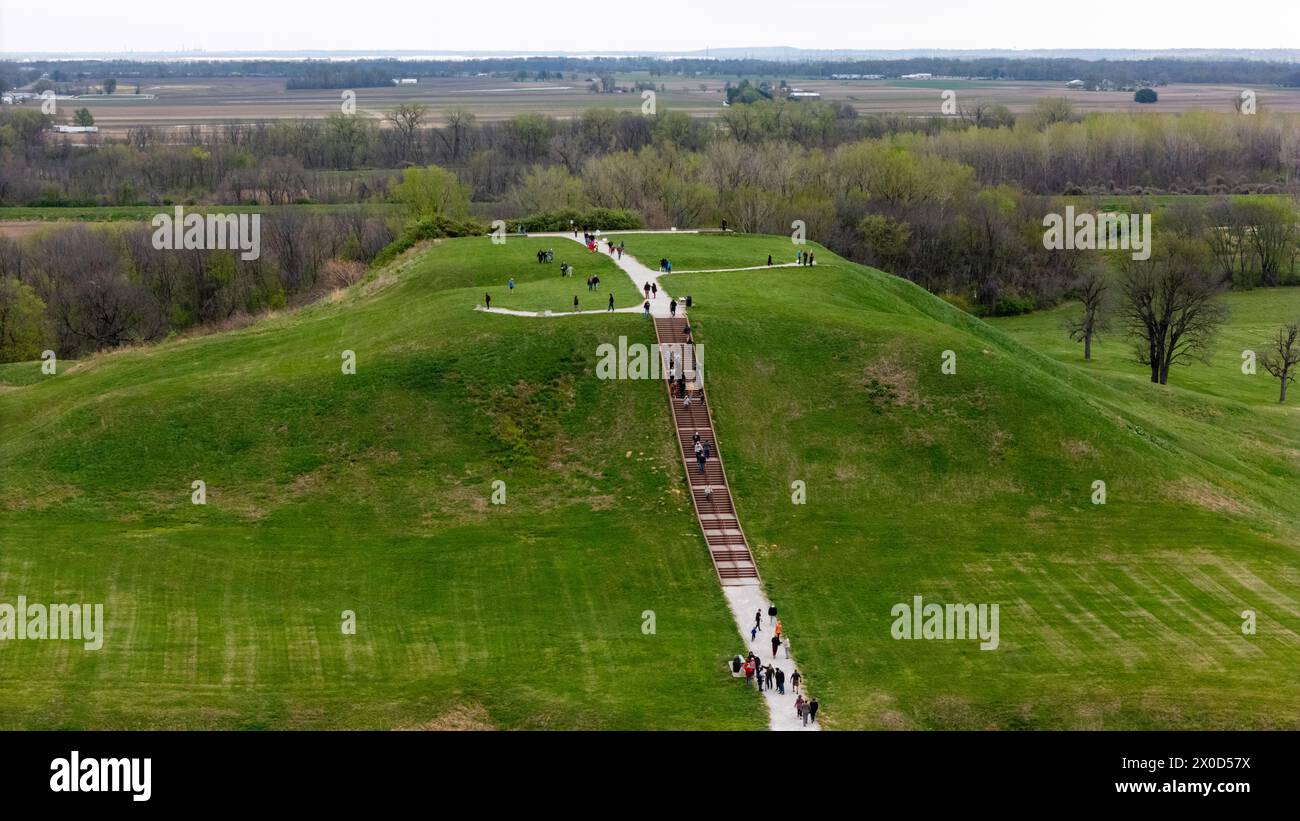 Monks mound aerial hi-res stock photography and images - Alamy