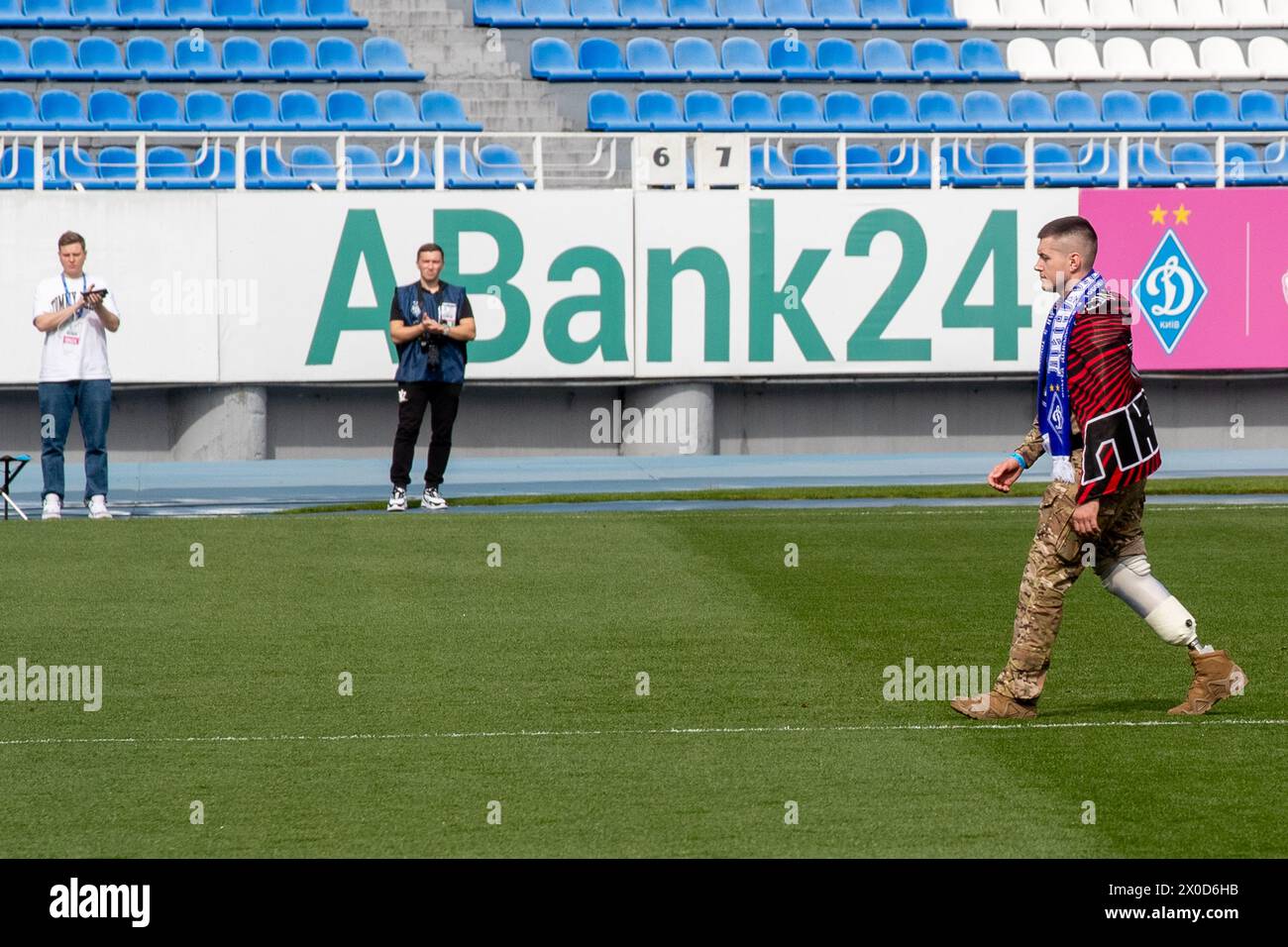 Non Exclusive: KYIV, UKRAINE - APRIL 8, 2024 - A Ukrainian serviceman ...