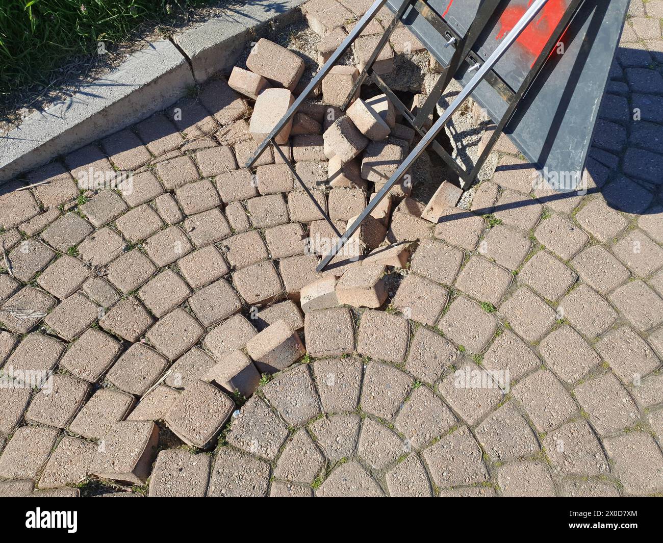 Structural Failure Of The Sidewalk Pavement Floor Stock Photo - Alamy