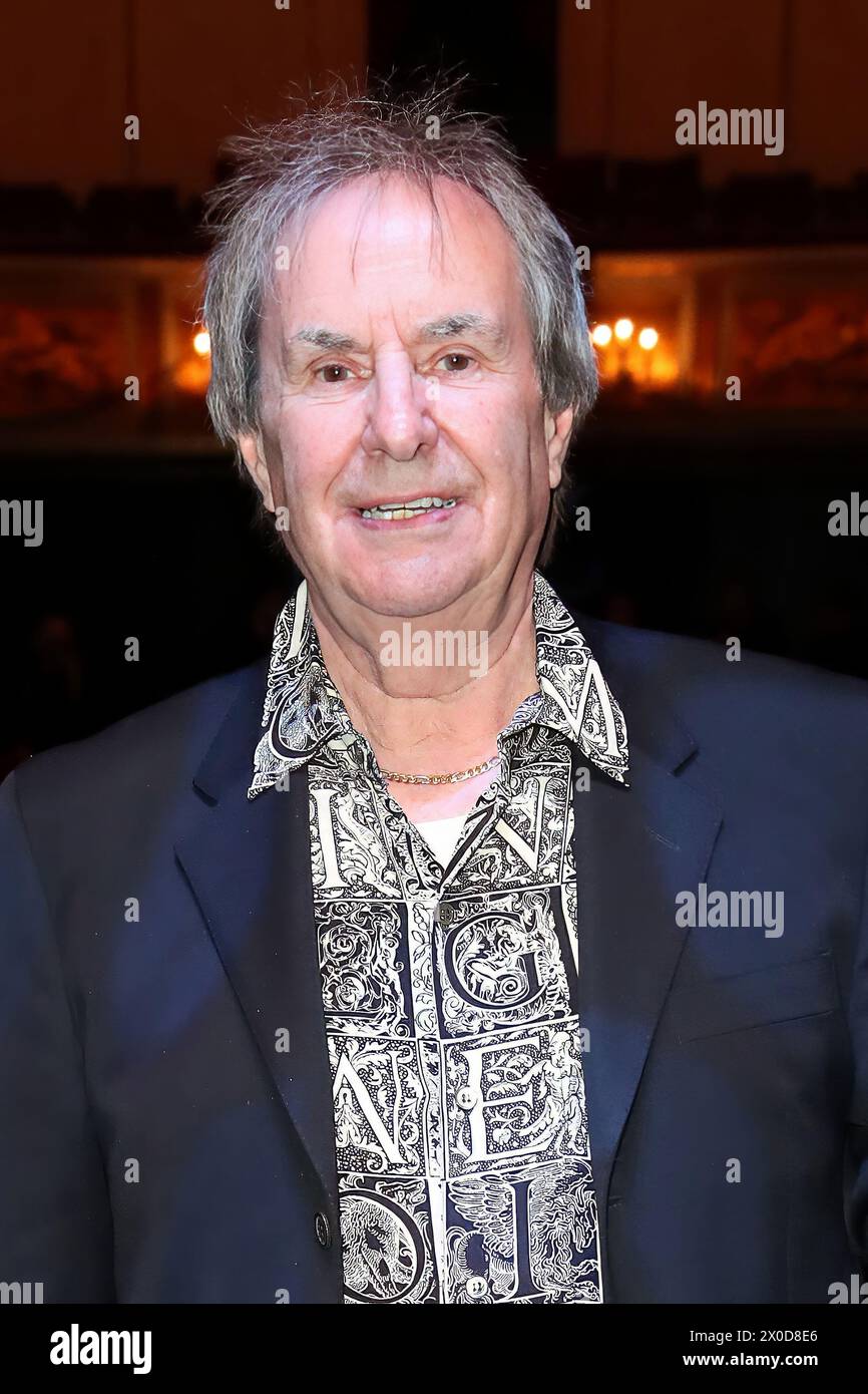 Chris de Burgh attends Premiere Robin Hood - Das Musical, mit Musik von ...