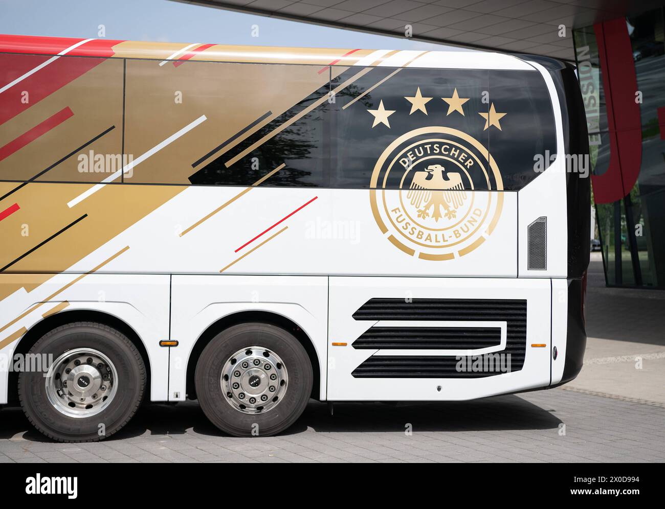 Muenchen GER, Mannschaftsbus Deutsche Fussball Nationalmannschaft zur ...