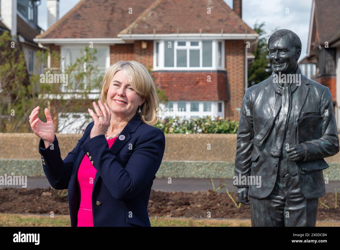 Chalkwell Esplanade, Southend on Sea, Essex, UK. 11th Apr, 2024. A ...