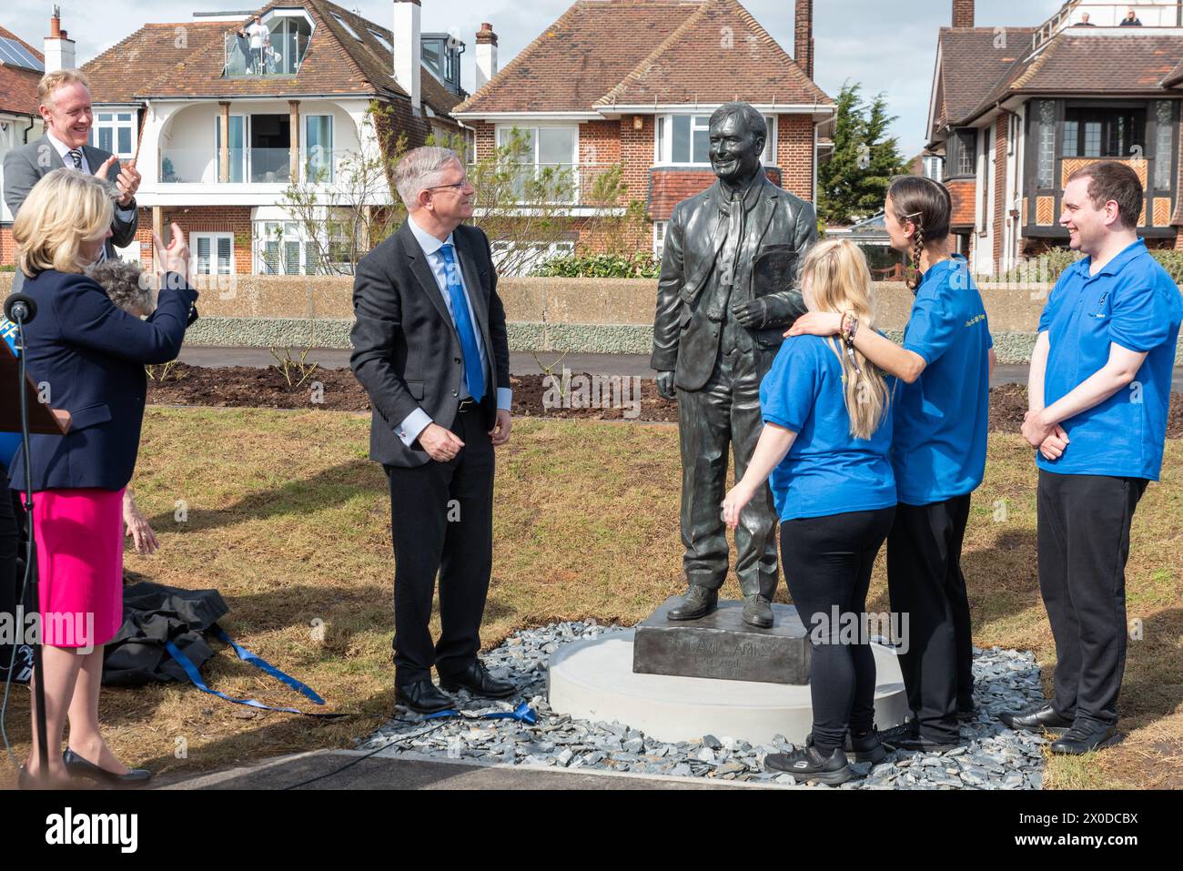 Chalkwell Esplanade, Southend on Sea, Essex, UK. 11th Apr, 2024. A ...