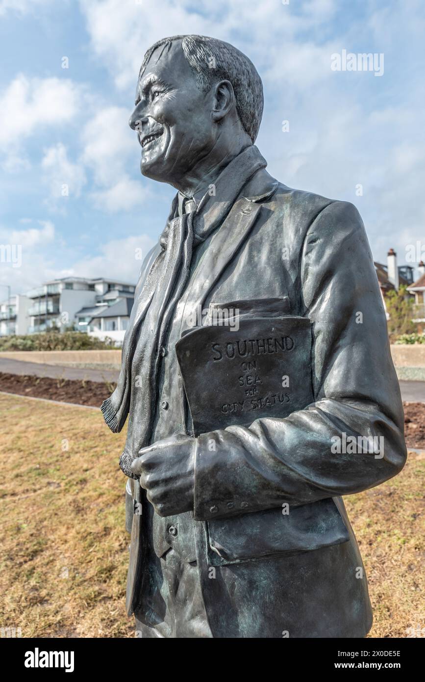 Chalkwell Esplanade, Southend on Sea, Essex, UK. 11th Apr, 2024. A ...