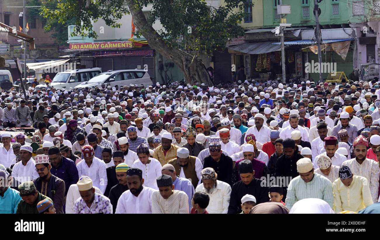 India. 11th Apr, 2024. Indian Muslims gather to perform mass prayer ...
