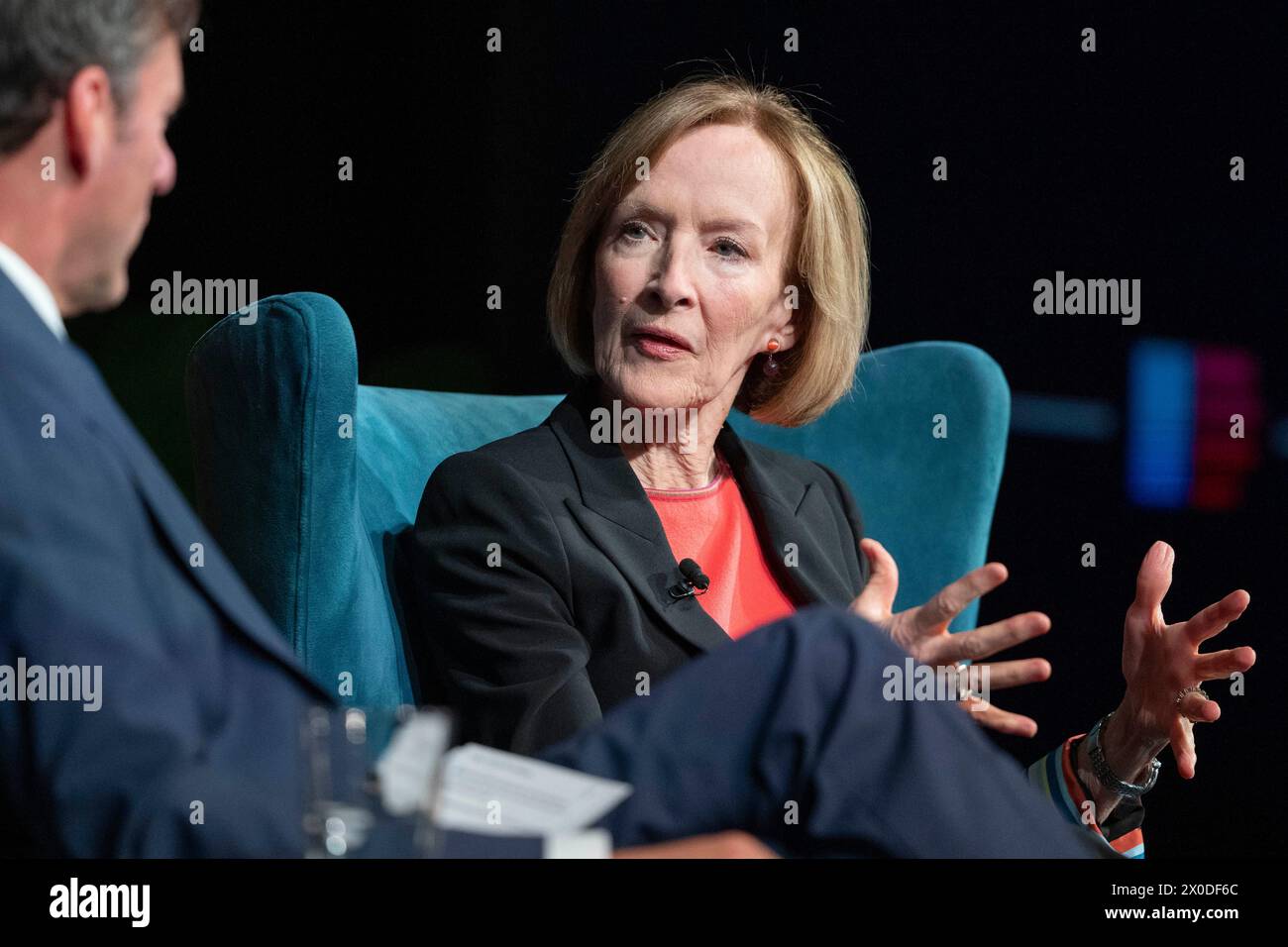 Former tv news speaker hi-res stock photography and images - Alamy