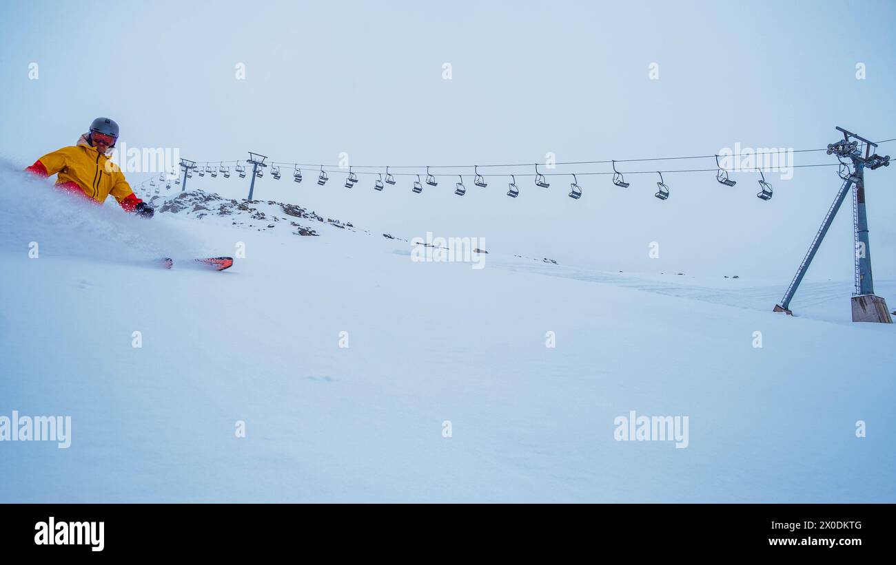 Powder spraying hi-res stock photography and images - Alamy