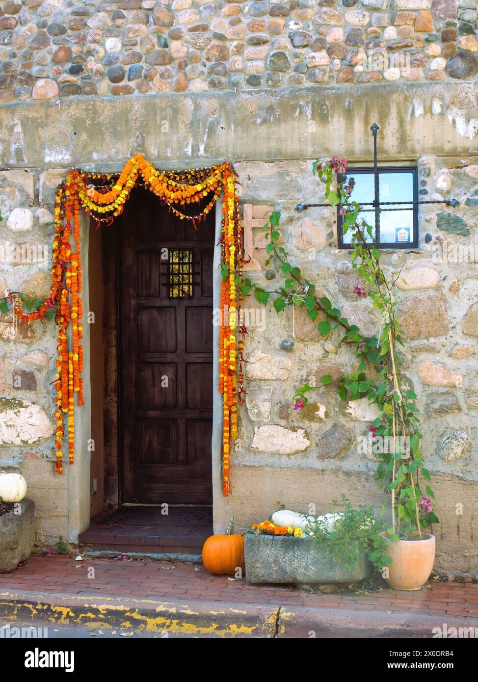 Creative door entrance hi-res stock photography and images - Alamy