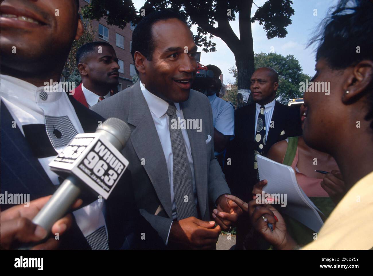 Former football and movie star OJ Simpson visits Howard University and ...