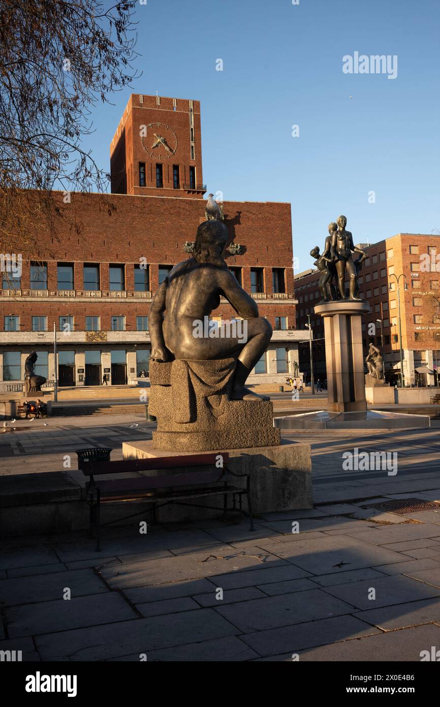 City hall statues oslo norway hi-res stock photography and images - Alamy