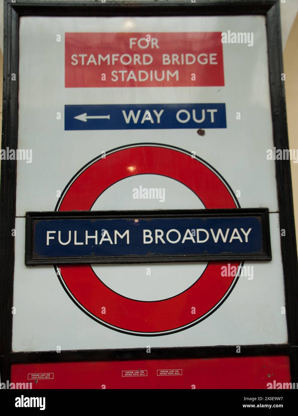 London bridge station sign hi-res stock photography and images - Alamy