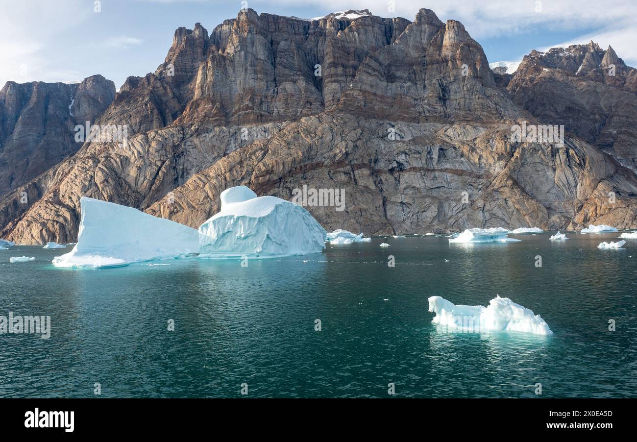 A large-scale recumbent fold in the Krummedal metasedimentary rocks at ...