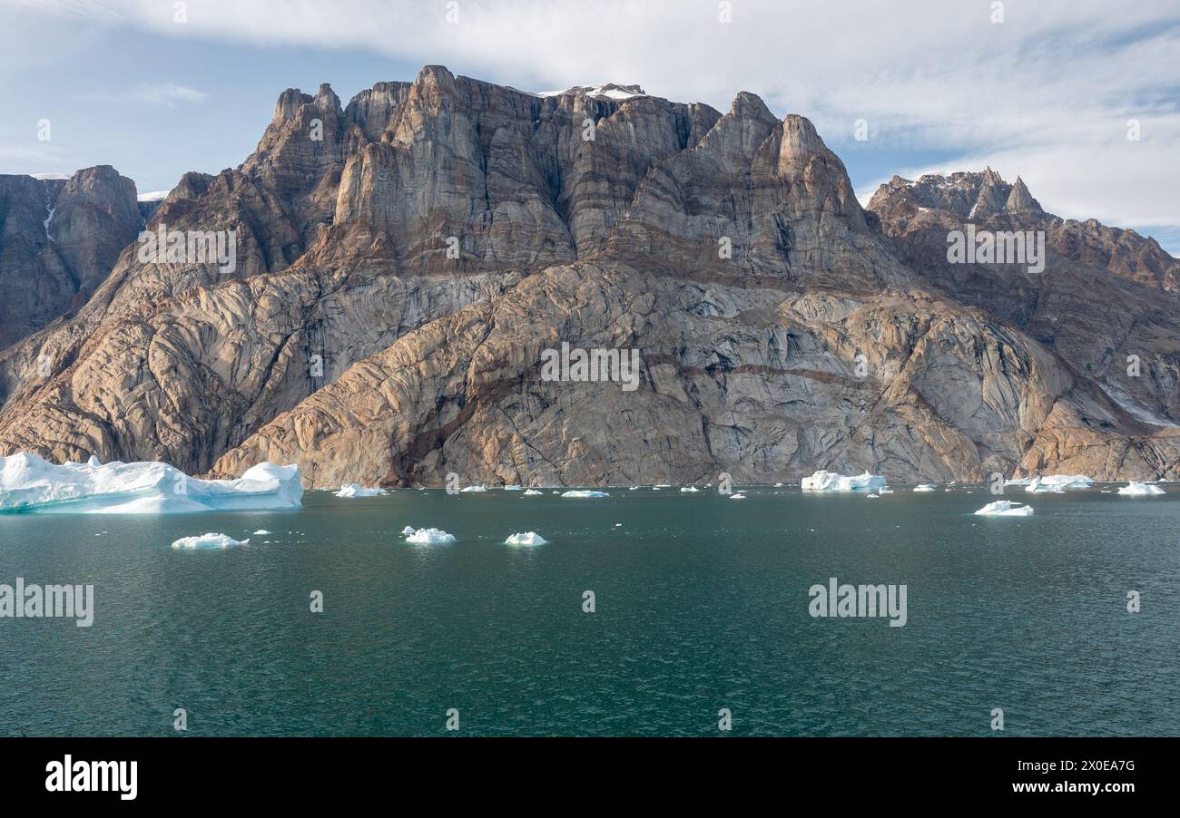 A large-scale recumbent fold in the Krummedal metasedimentary rocks at ...
